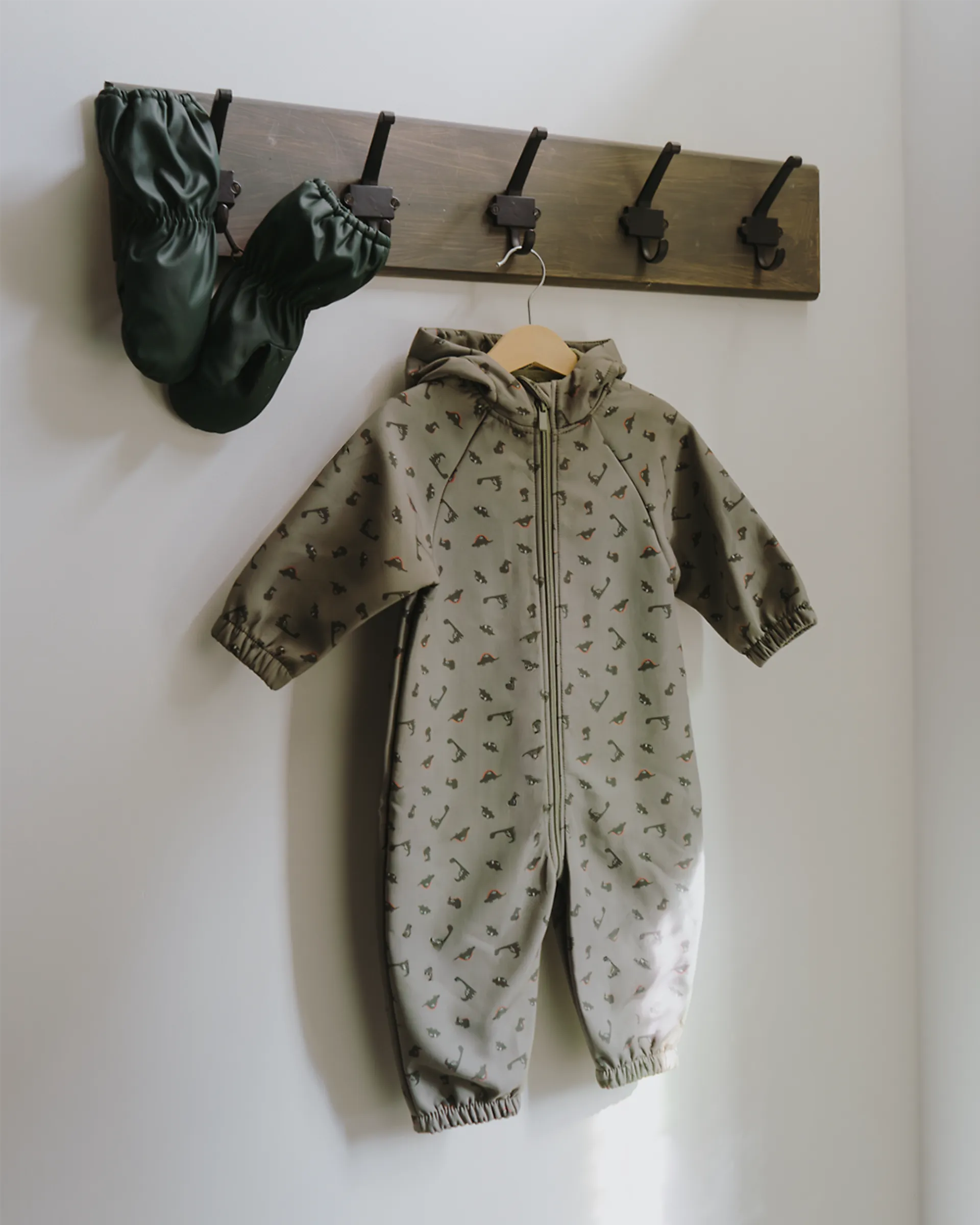 Baby regenpak Legergroen kopen? Goed en goedkoop | Zeeman | Zeeman